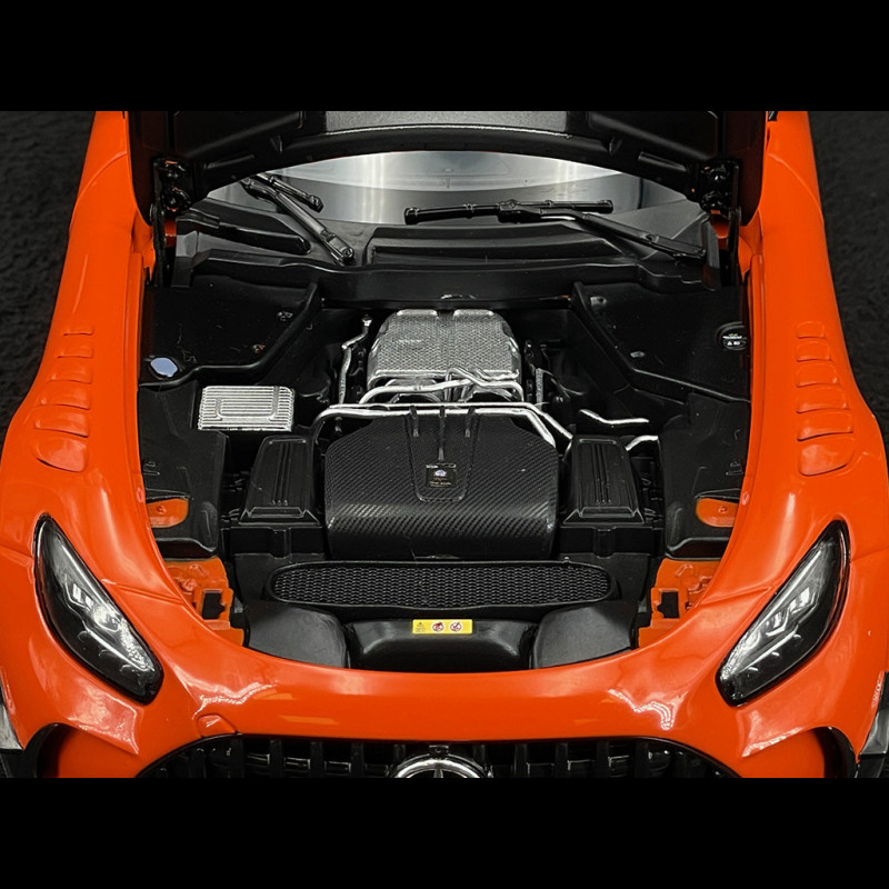 Mercedes AMG GT Black Series 2021 Orange 1/18 Minichamps 110032024