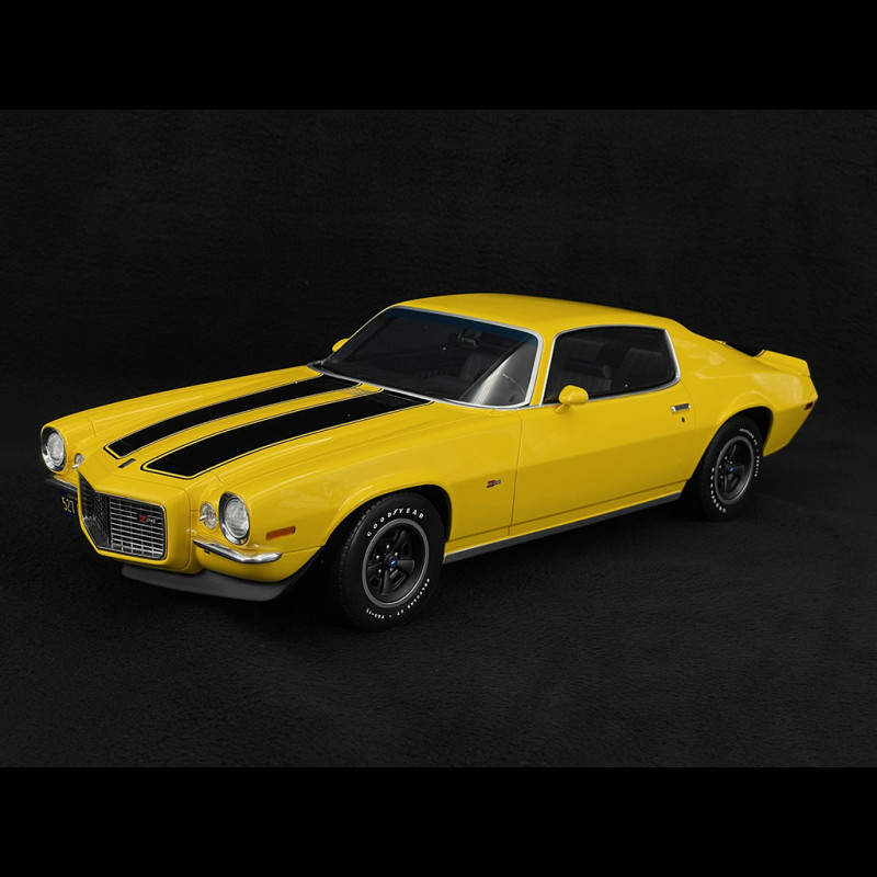 Chevrolet Camaro Z28 1970 Daytona Yellow 1/12 Ottomobile G085