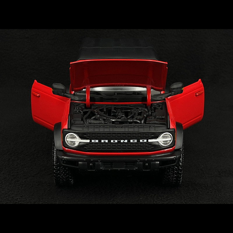Ford Bronco Wildtrak 2021 Red 1/18 Maisto 31456R