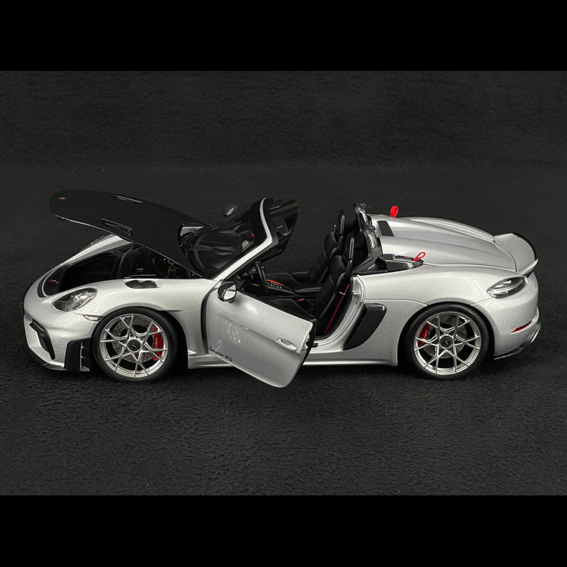 Porsche 718 Spyder RS 2023 Weissach Package GT Silver Metallic 1/18 ...