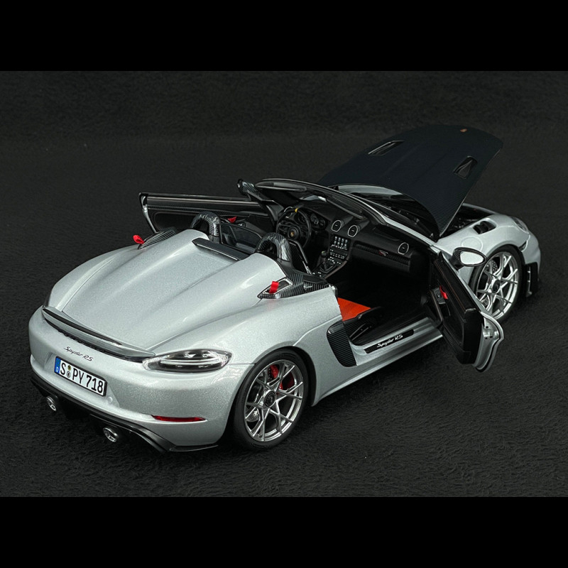 Porsche 718 Spyder RS 2023 Weissach Package GT Silver Metallic 1/18 ...
