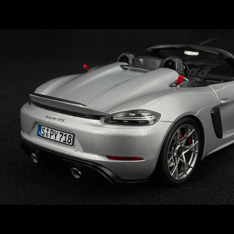 Porsche 718 Spyder RS 2023 Weissach Package GT Silver Metallic 1/18 ...