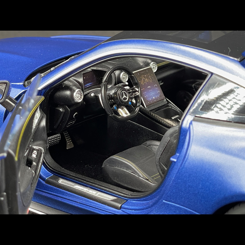 Mercedes-Benz AMG GT 63 4Matic - Spectral Blue Magno 1/18 NZG 1034/21