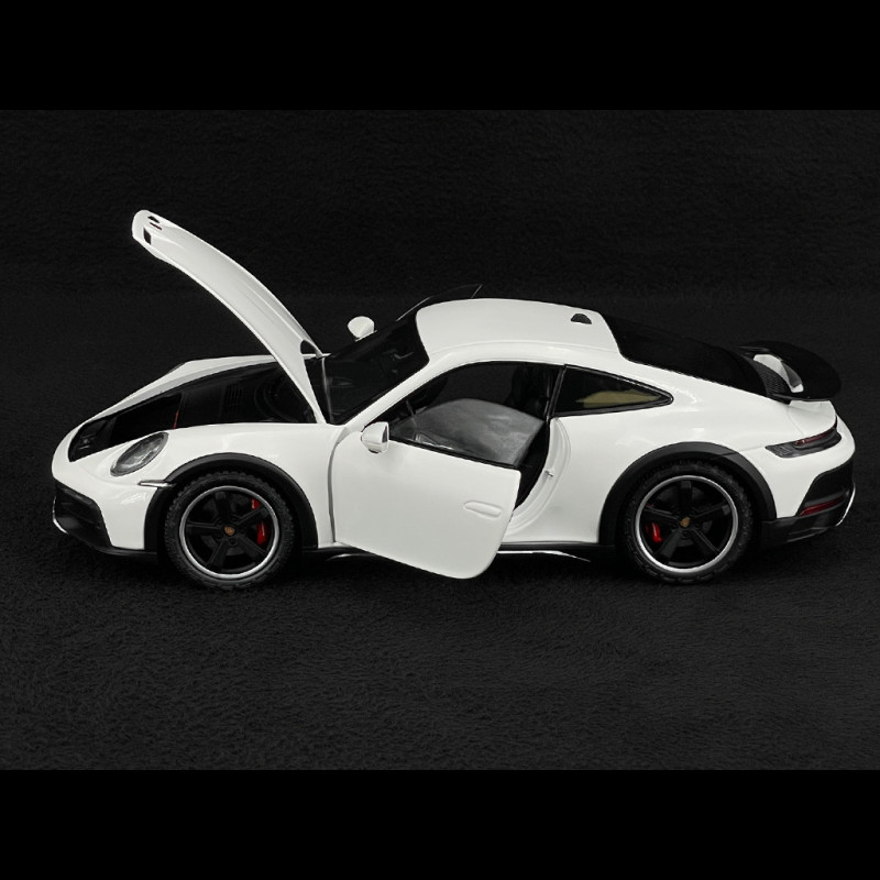 Porsche 911 Dakar Type 992 2022 White 1/18 Minichamps 110062070