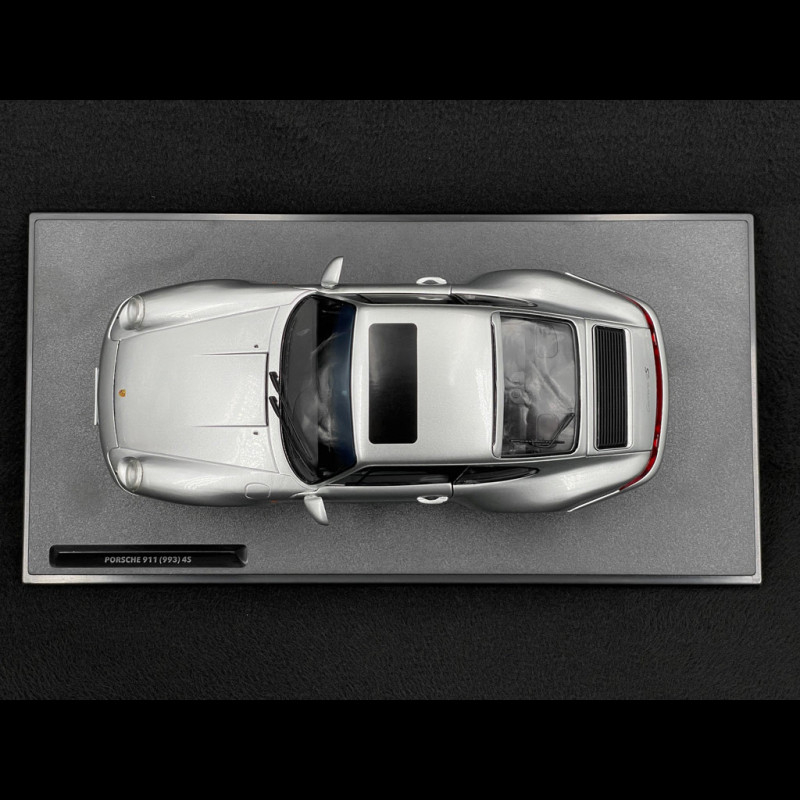 Porsche 911 Carrera 4S Type 993 1996 Polar Silver 1/18 Solido S1810103