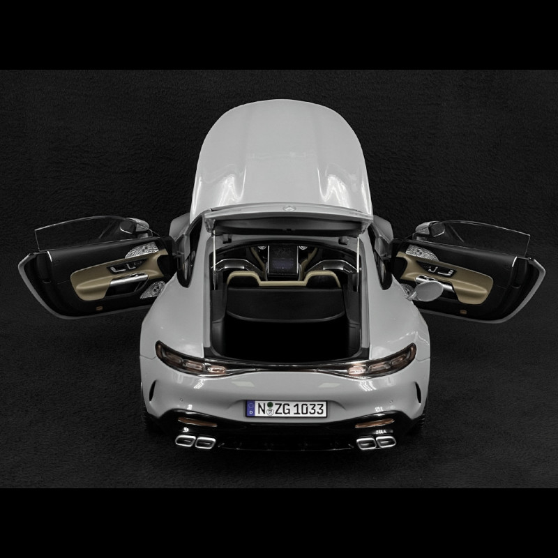 Mercedes-AMG GT 63 2024 Gris Alpin 1/12 NZG 103310052 10331/52