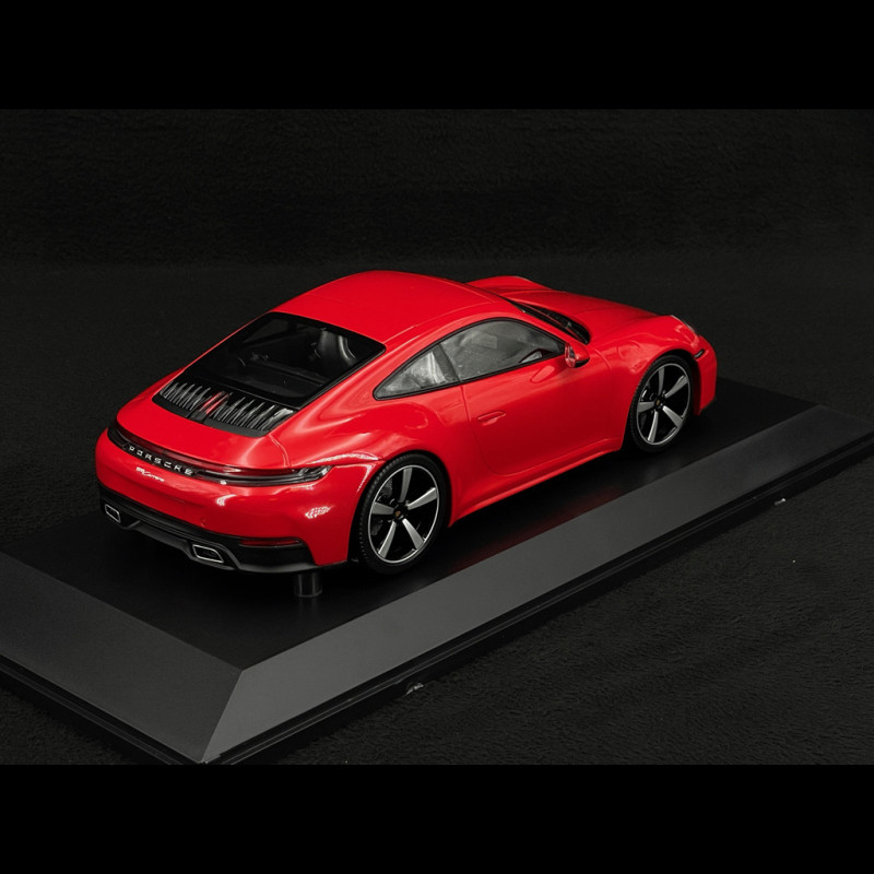 Porsche 911 Carrera Coupe Type 992.2 2024 Indian Red 1/18 Minichamps ...