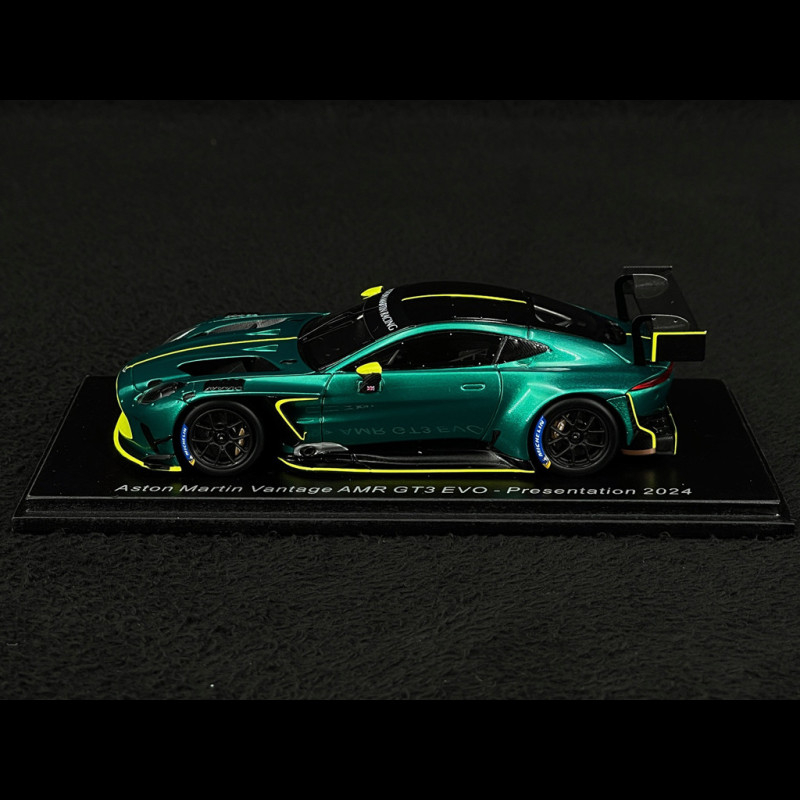 Aston Martin Vantage AMR GT3 Evo Präsentation 2024 1/43 Spark S7935