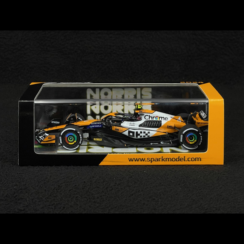 Lando Norris McLaren MCL38 n°4 Winner GP Singapore 2024 F1 1/43 Spark S9561
