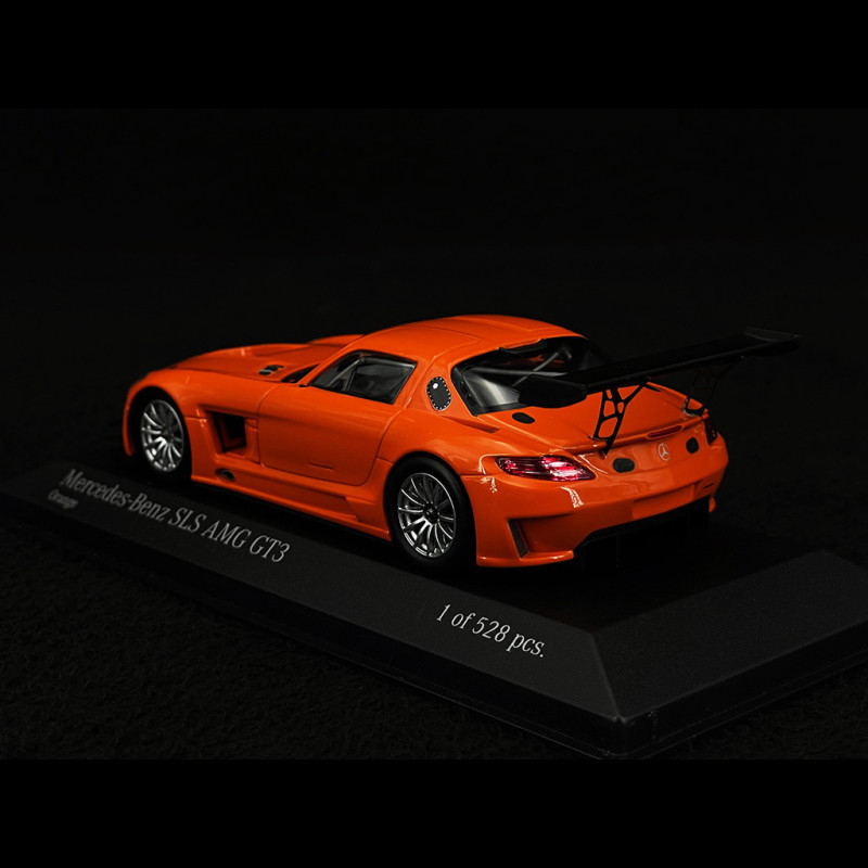 Mercedes-Benz SLS AMG GT3 Street 2011 Orange 1/43 Minichamps 410113204
