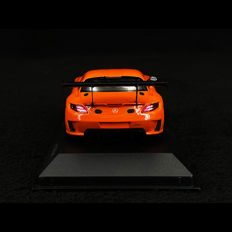 Mercedes-Benz SLS AMG GT3 Street 2011 Orange 1/43 Minichamps 410113204