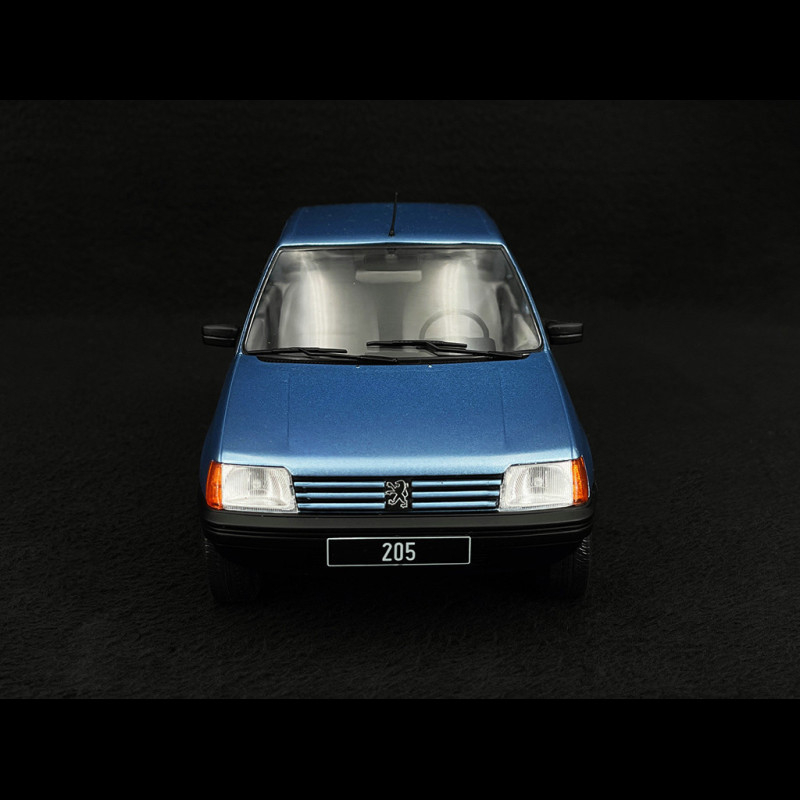Peugeot 205 1984 Light Blue 1/18 MCG MCG18491