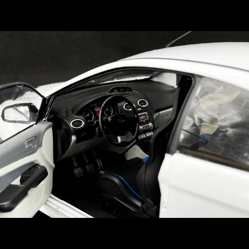 Ford Focus RS MK2 Pack RS Plus 2009 Frozen White 1/18 Solido S1813102