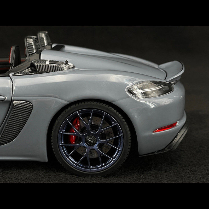 Porsche 718 Spyder RS Weissach Package 2024 Arctic Grey 1/18 Minichamps ...