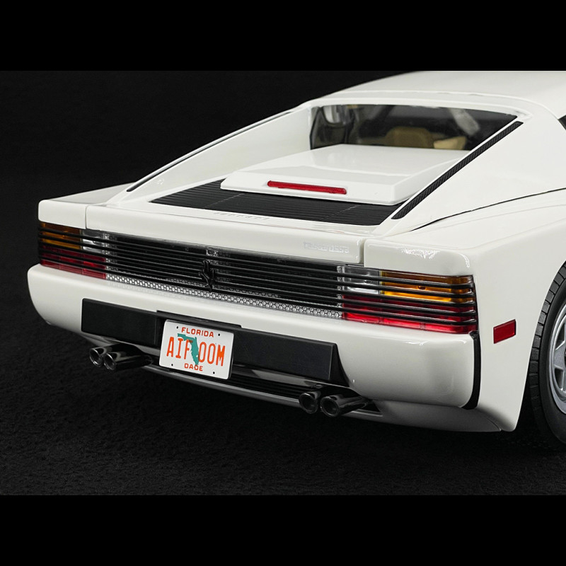 Trio Ferrari Testarossa Monospecchio 1984 White + Sonny And Rico ...