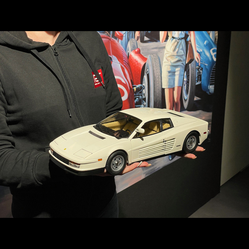 Trio Ferrari Testarossa Monospecchio 1984 White + Sonny And Rico ...