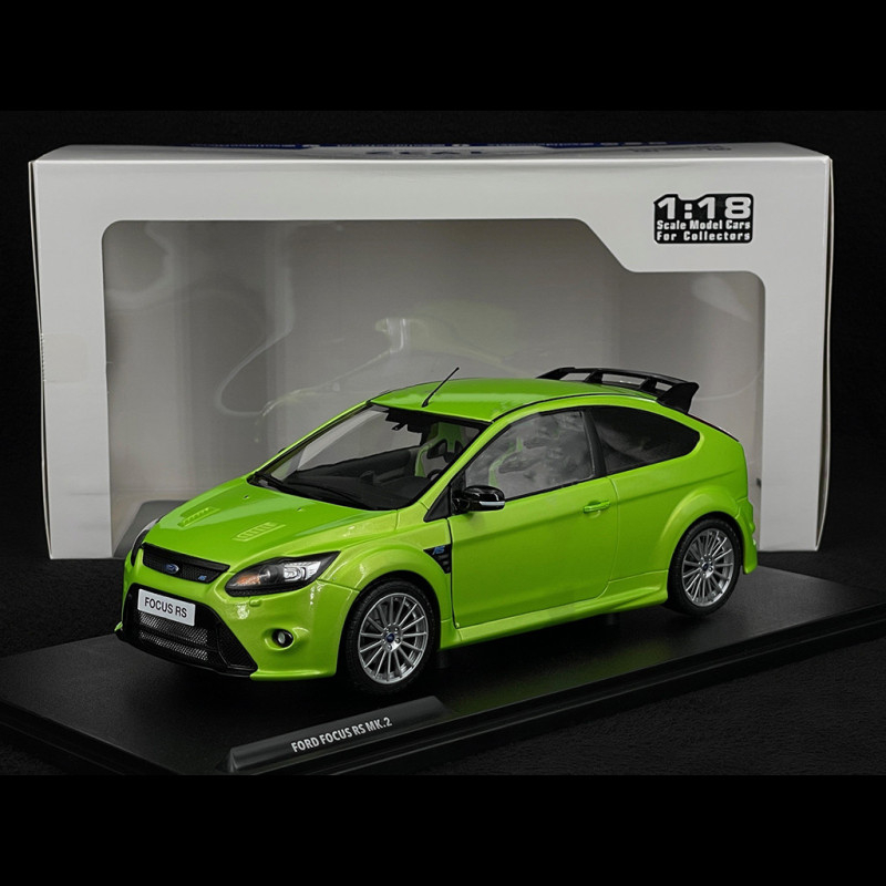 Ford Focus RS MK2 2009 Ultimate Metallic Green 1/18 Solido S1813101