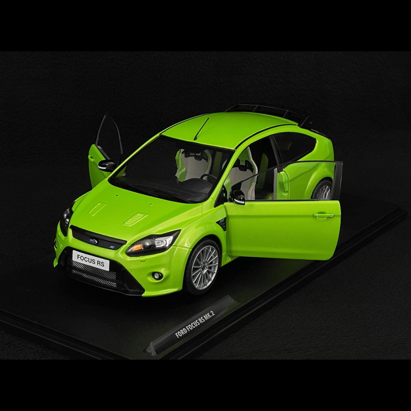Ford Focus RS MK2 2009 Ultimate Metallic Green 1/18 Solido S1813101