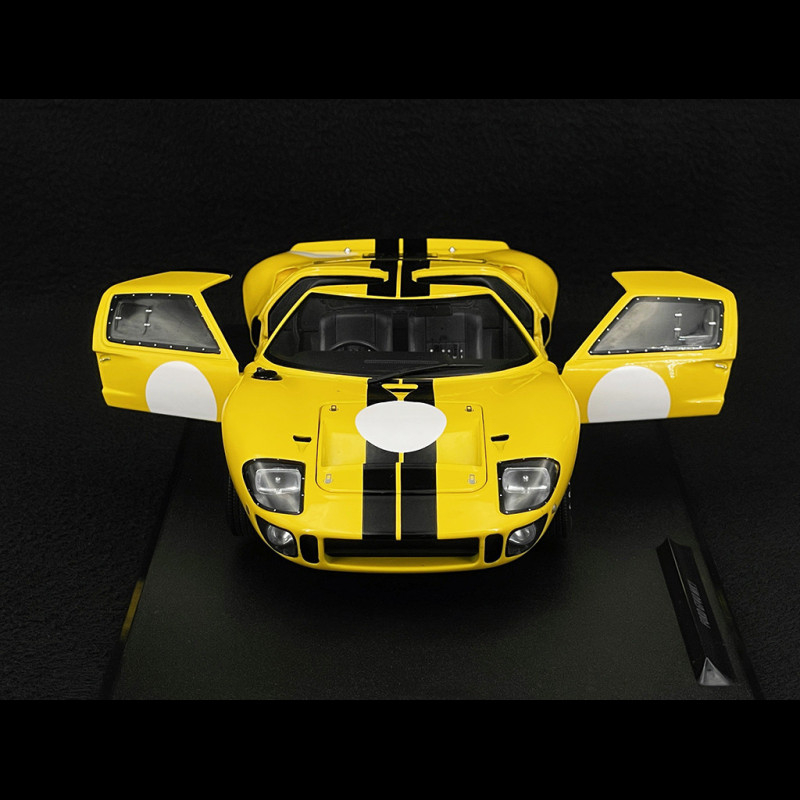 Ford GT40 MK1 1968 Yellow / Black 1/18 Solido S1803011