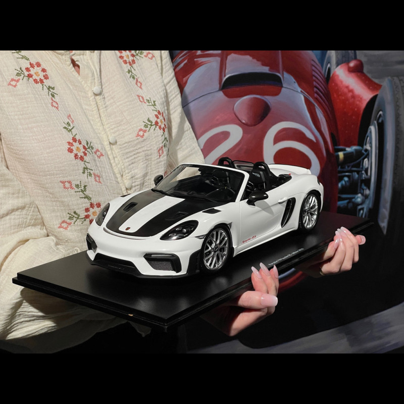 Porsche 718 Spyder RS Type 982 2023 Blanc 1/12 Schuco 12U00012