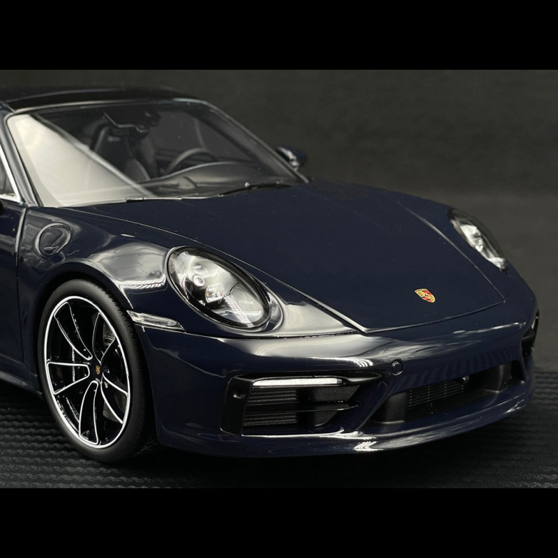 Porsche 911 Carrera 4 Type 992 Belgian Legend Edition 2020 Ickx RS ...