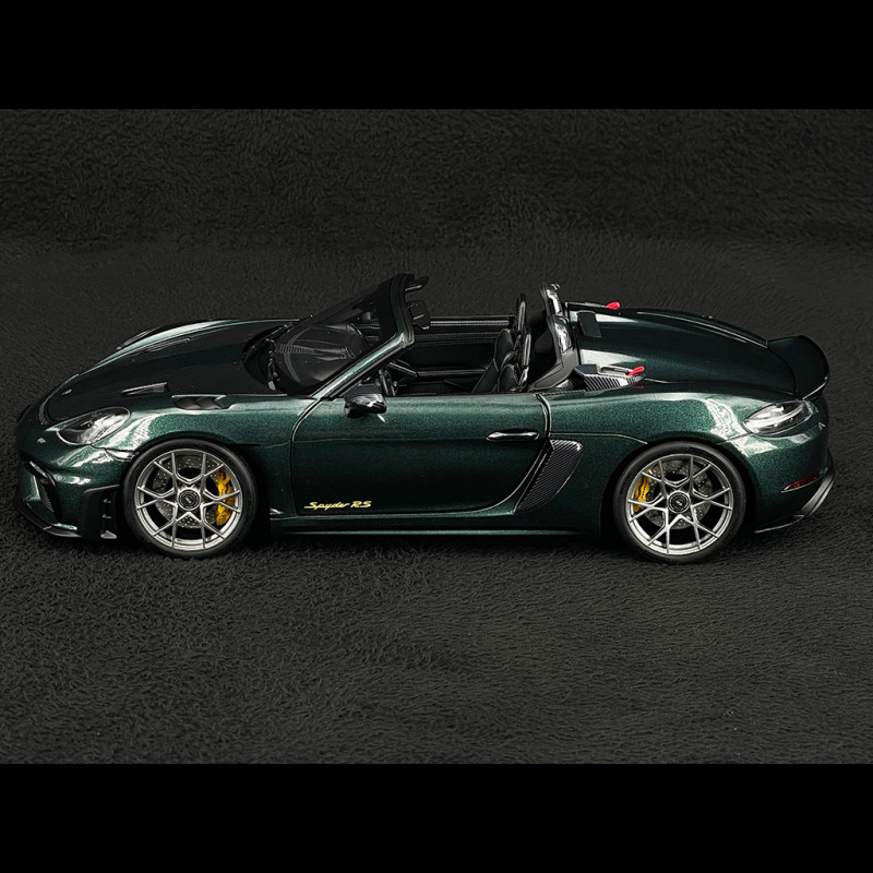 Porsche 718 Spyder RS Weissach Package 2023 Forest Green Metallic 1/18 ...