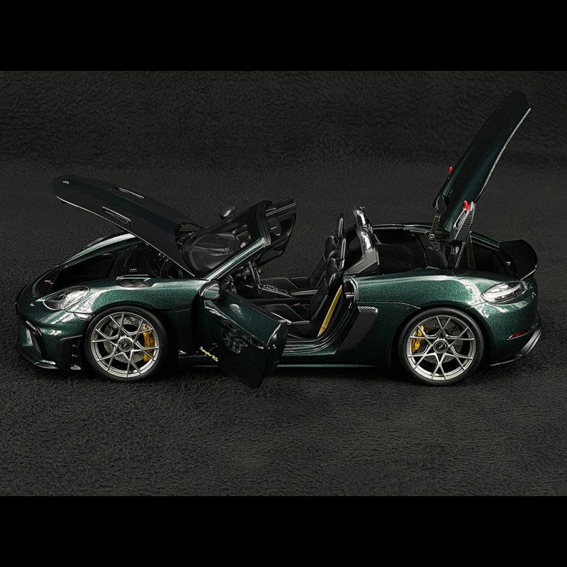 Porsche 718 Spyder RS Weissach Package 2023 Forest Green Metallic 1/18 ...