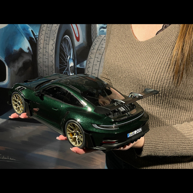 Porsche 911 GT3 RS Type 992 2022 Jet Green Metallic 1/12 Norev 127532
