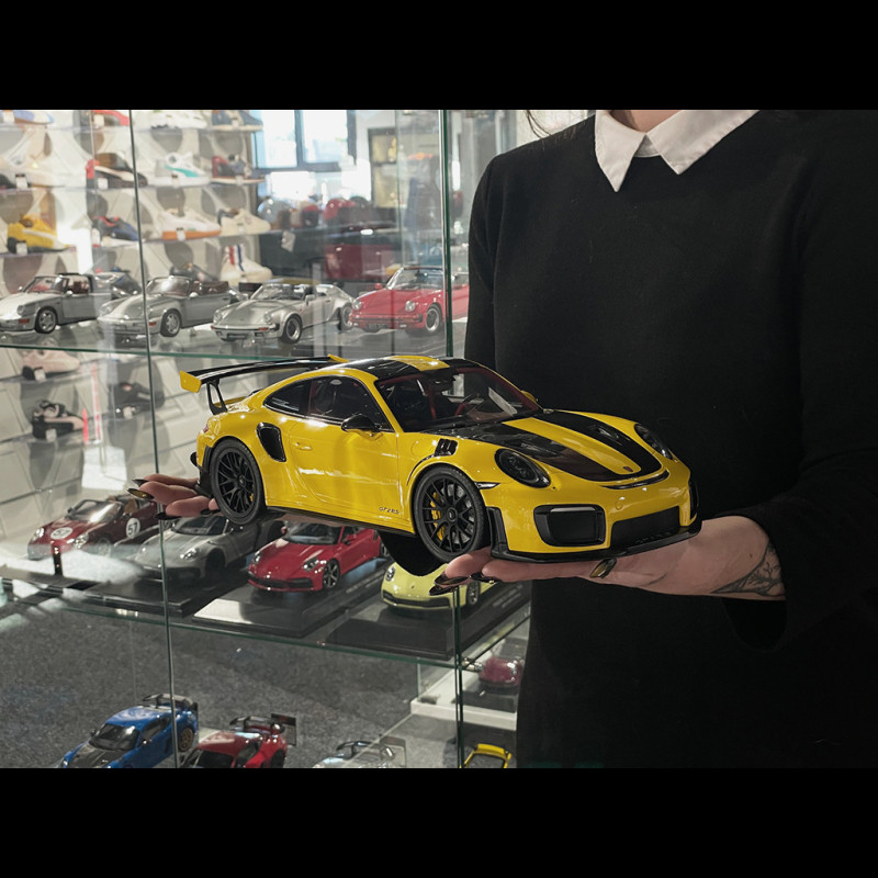 Porsche 911 GT2 RS Type 991.2 Weissach Package 2018 Racing Yellow 1/12 ...