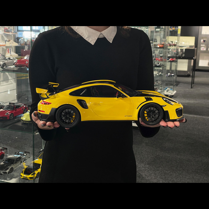 Porsche 911 GT2 RS Type 991.2 Weissach Package 2018 Racing Yellow 1/12 ...