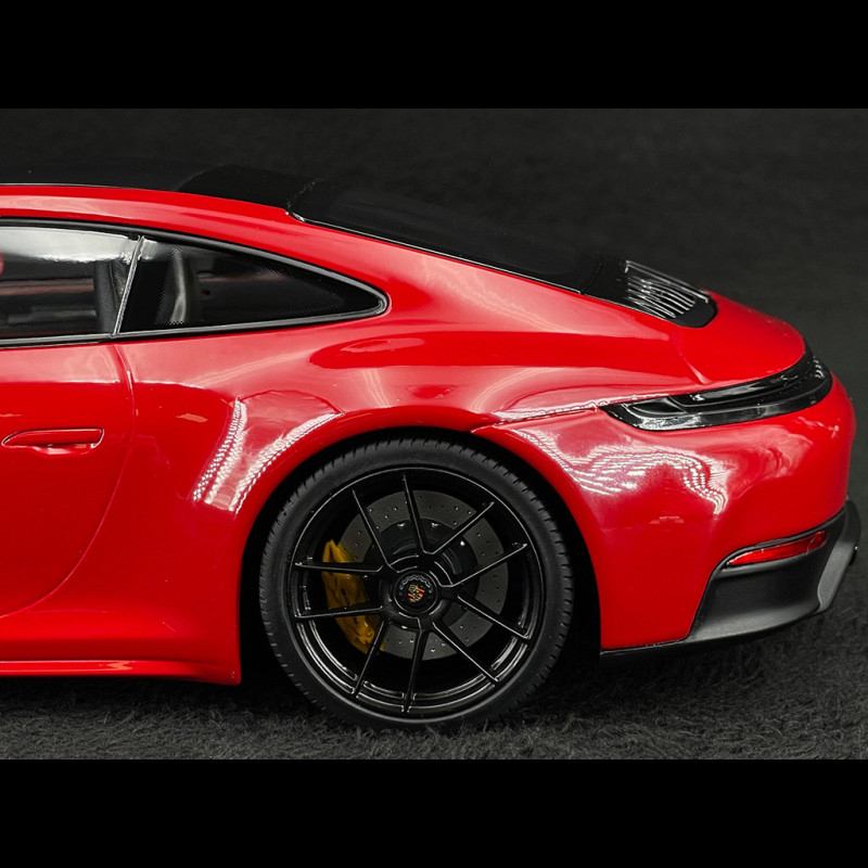 Porsche 911 Carrera GTS Type 992.2 2024 Carmine Red 1/18 Minichamps ...