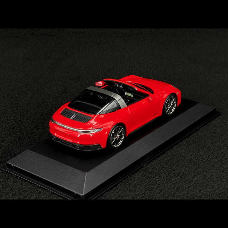 Porsche 911 Targa 4 GTS Type 992 2022 Guards Red 1/43 Minichamps 410061060