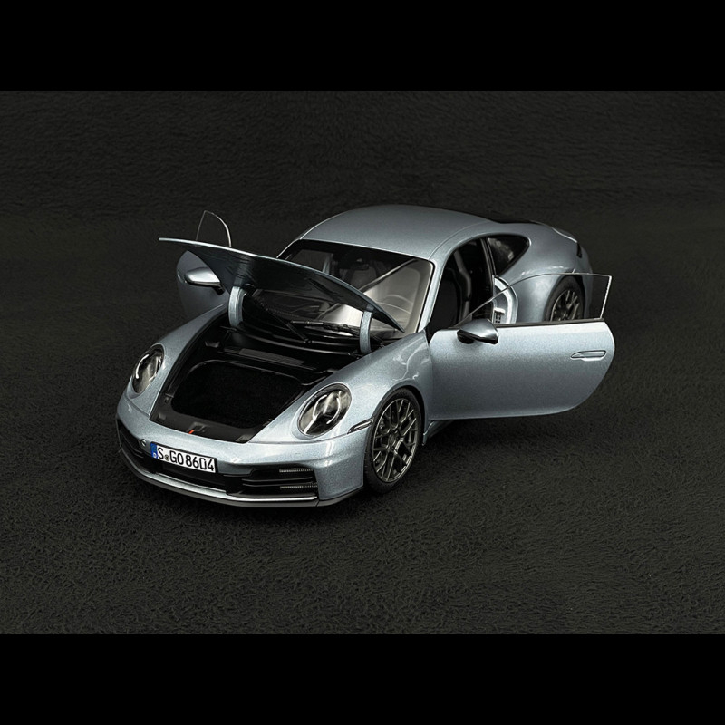 Porsche 911 Carrera Type 992.2 2025 Polar Silver 1/18 Norev 187170