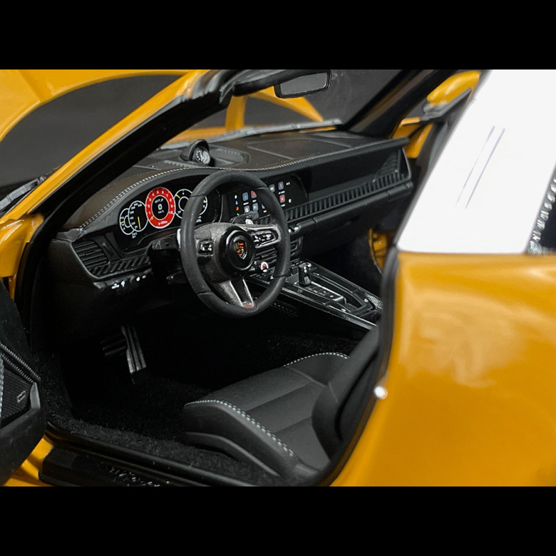 Porsche 911 Targa 4 GTS Type 992.2 2025 Bahama Yellow 1/18 Norev 187190