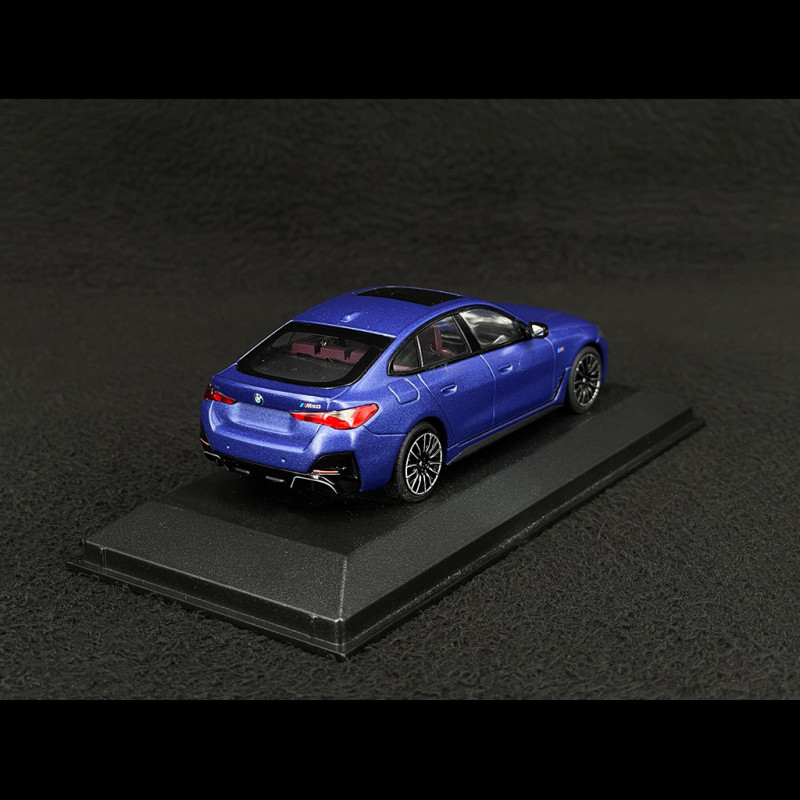 BMW i4 M50 2022 Portimao Matte Blue 1/43 Minichamps 410024001