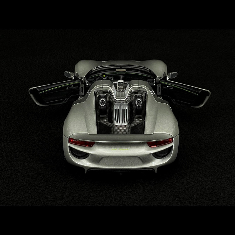 Porsche 918 Spyder 2014 Silver 1/24 Welly MAP02484824