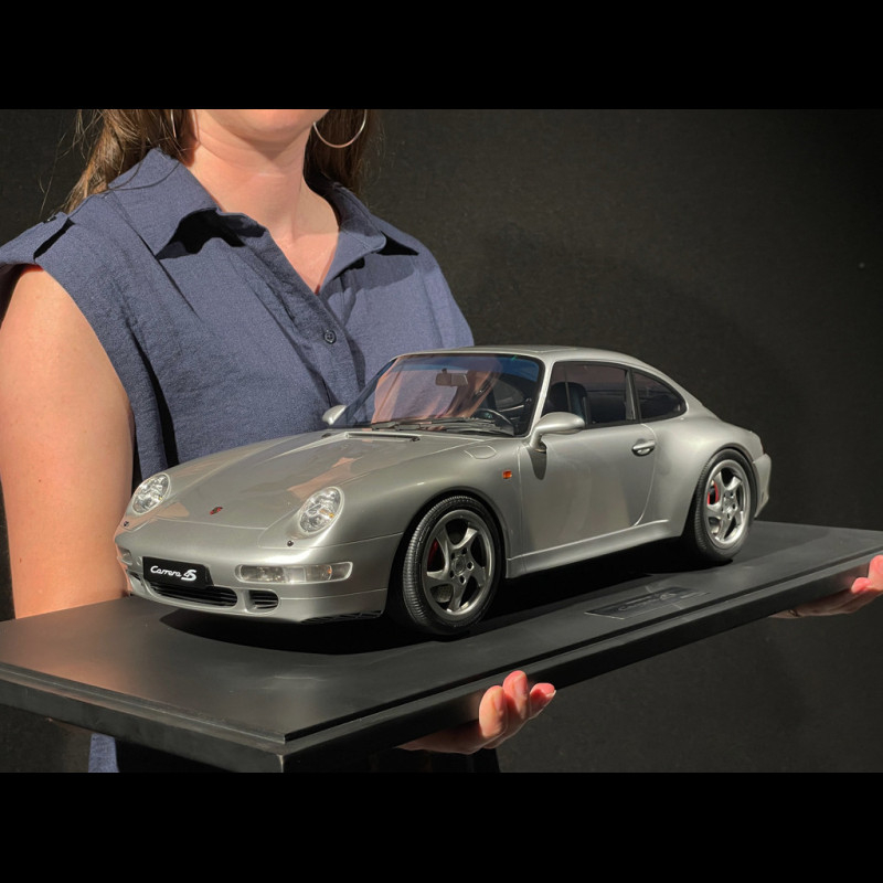 Porsche 911 Carrera 4S Type 993 1995 Polar Silver 1/8 GT Spirit GTS801901