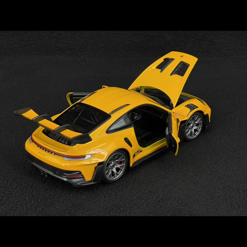 Porsche 911 GT3 RS Type 992 2022 Yellow 1/24 Welly MAP02499424