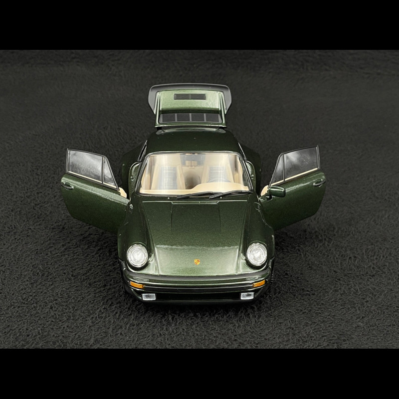 Porsche 911 Turbo 3.0 Typ 930 1975 Eichengrün 1/24 Welly MAP02493024