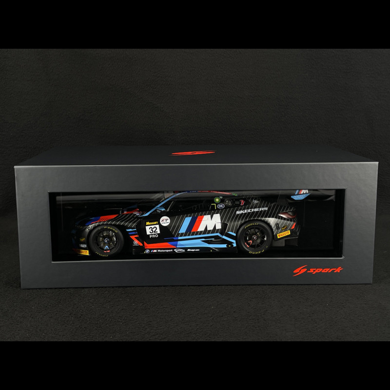 BMW M4 GT3 n° 32 Sieger 12h Bathurst 2025 1/18 Spark 18AS012