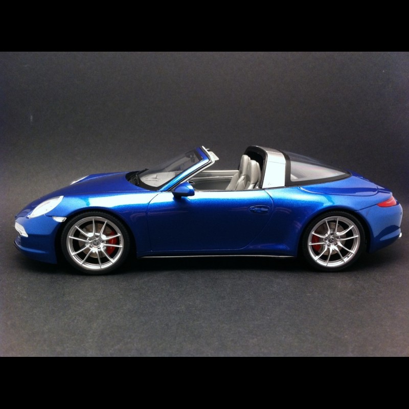 Porsche 991 Targa 4S blue 1/18 GT Spirit GT037