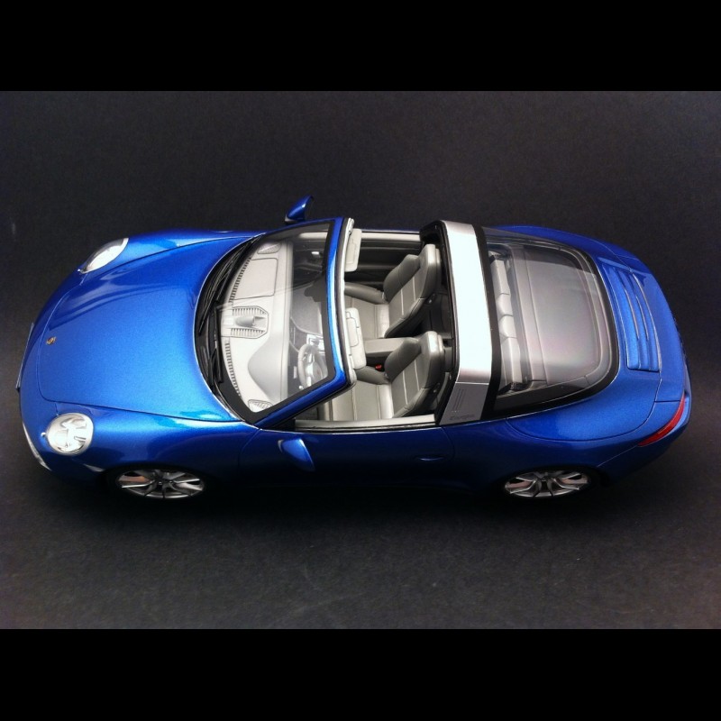 Porsche 991 Targa 4S blue 1/18 GT Spirit GT037