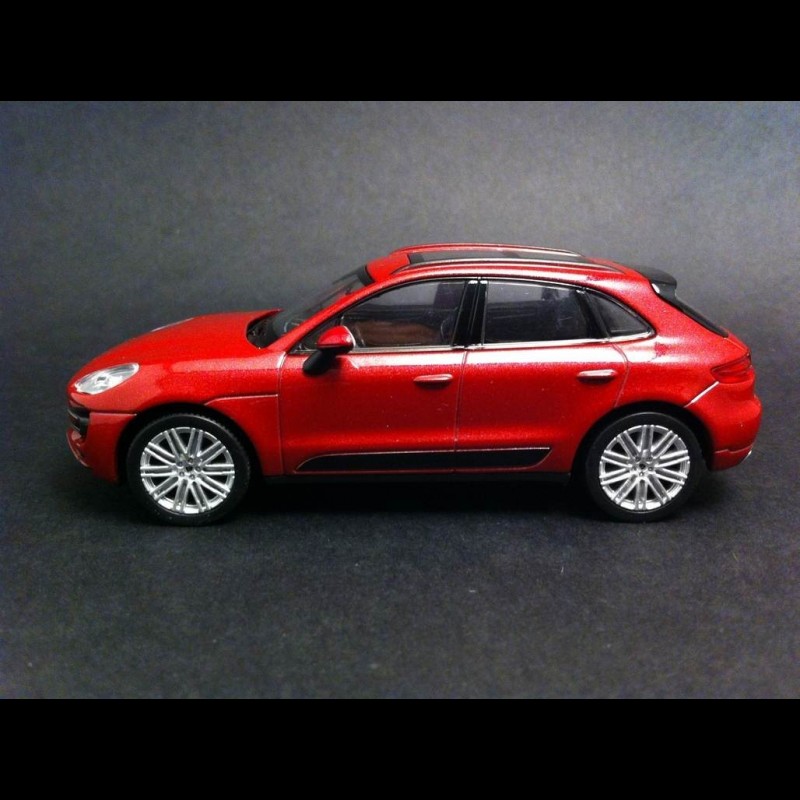 Porsche Macan Turbo 2015 rot 1/43 Welly MAP01995315
