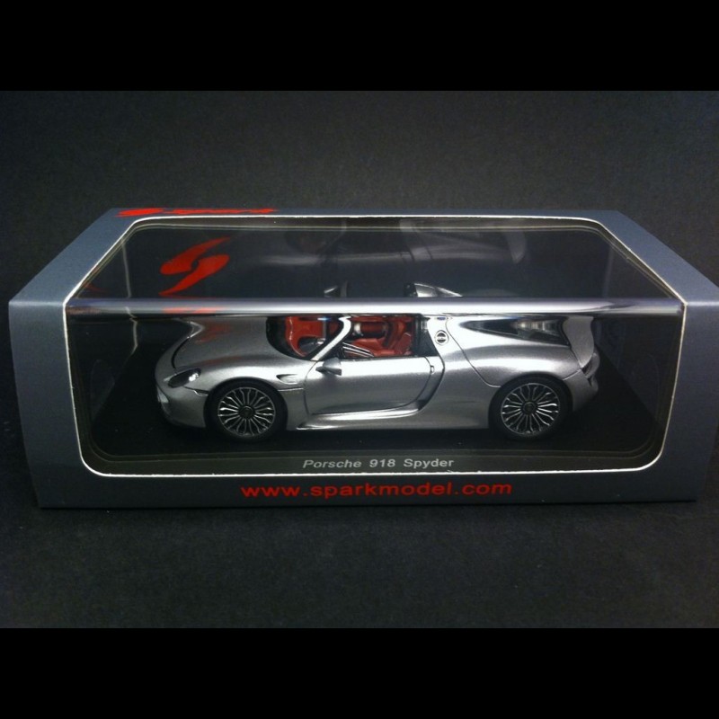 Porsche 918 Spyder 2014 grey 1/43 Spark S4244