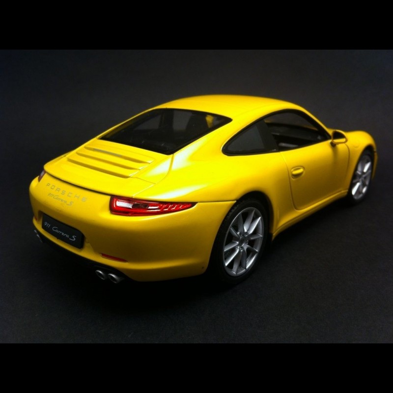 Porsche 991 Carrera S Coupe yellow 1/24 Welly 24040