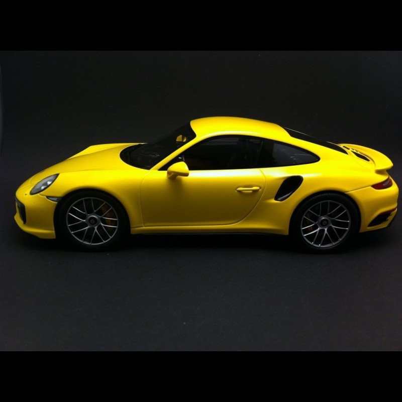 Porsche 911 type 991 Turbo S 2016 racing yellow 1/18 Spark WAP0211360G