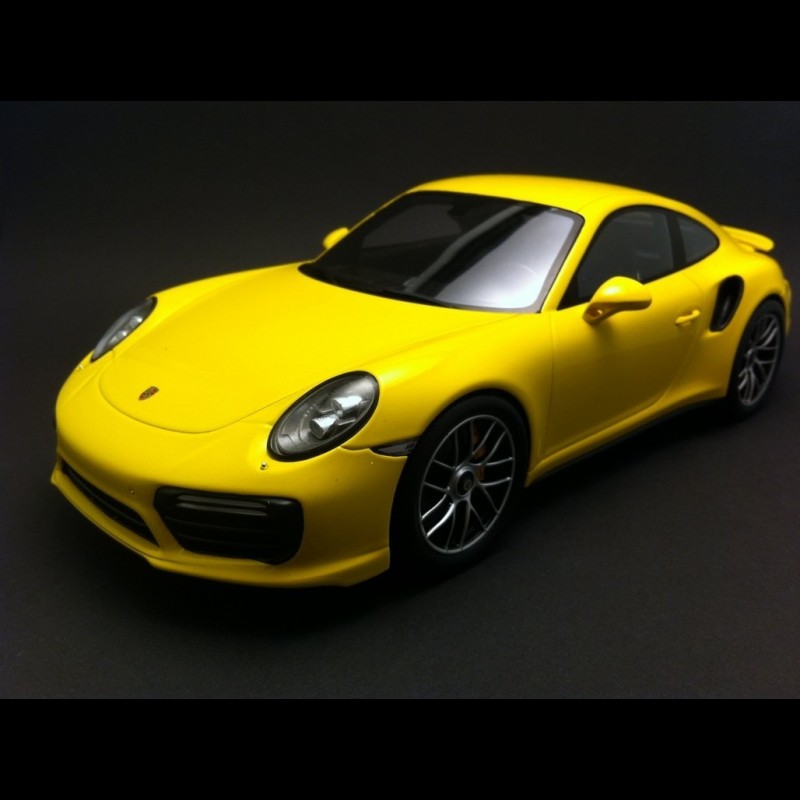 Porsche 911 type 991 Turbo S 2016 racing yellow 1/18 Spark WAP0211360G
