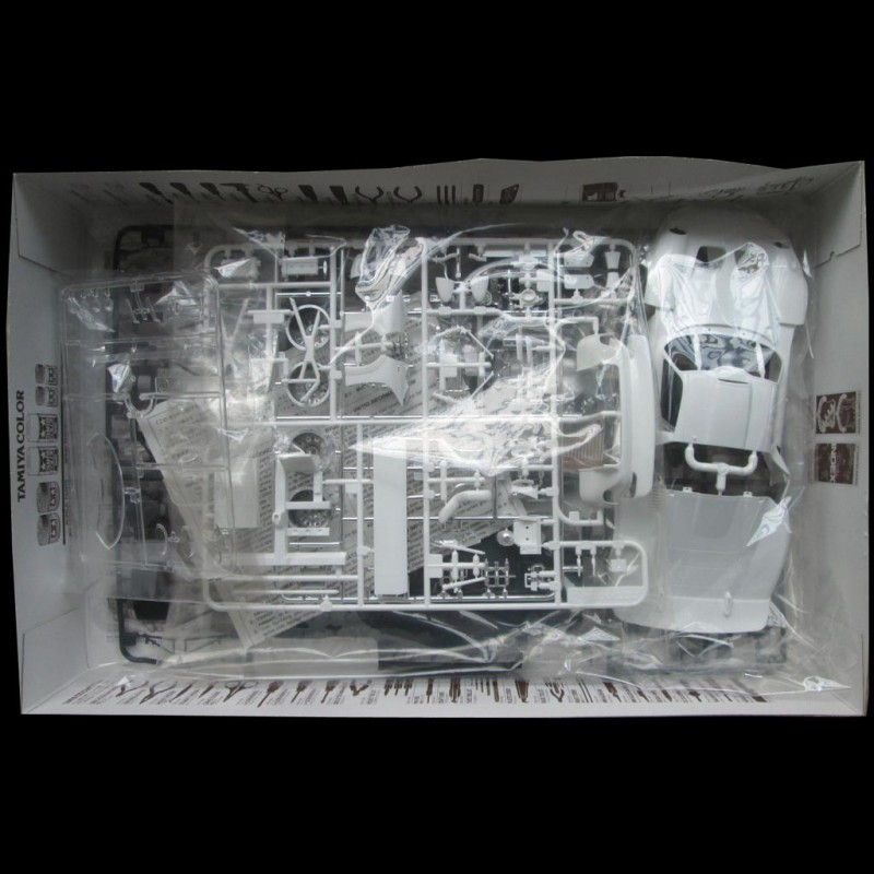 Maquette Porsche 911 GT1 1996 1/24 Tamiya 24186