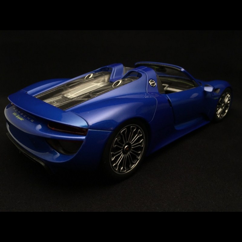 Porsche 918 Spyder 2015 blue opened version 1/18 Welly MAP02184416