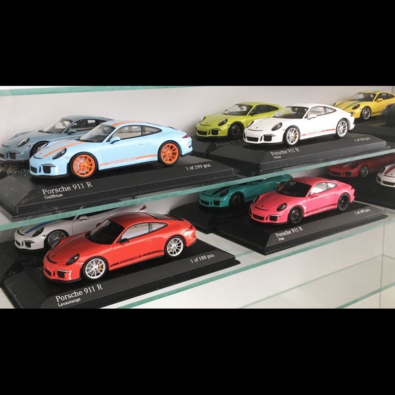 Wall showcase for 8 to 50 Porsche models scale 1/43 1/24 1/18 - White